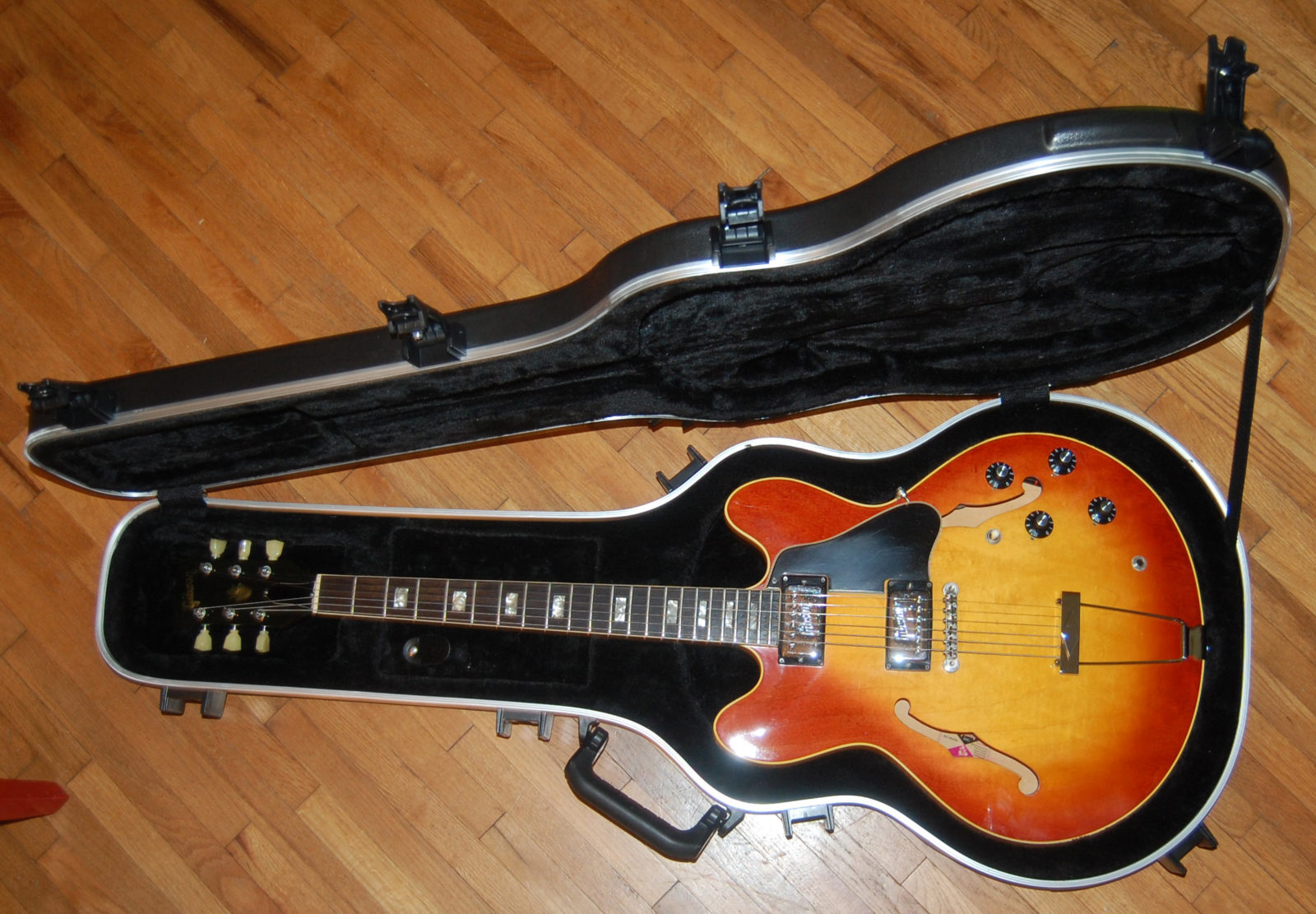 1972 Gibson es 335 Case. – Joe The Guitarman