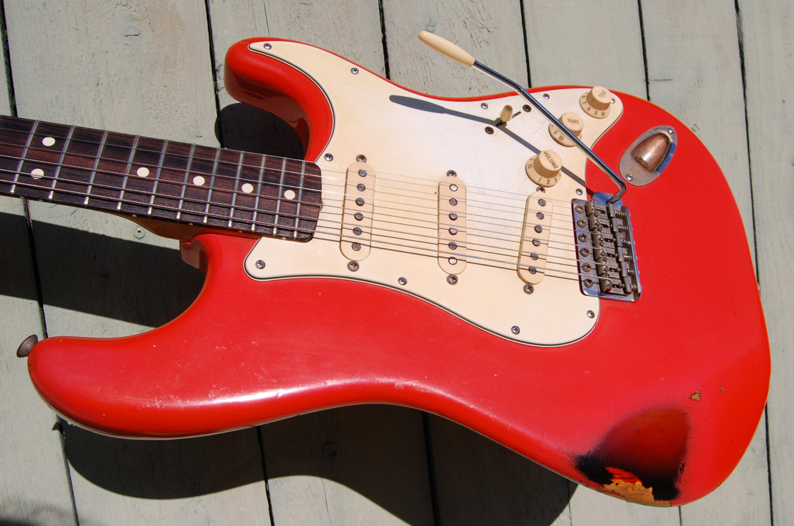 1983 Fender Vintage ’62 reissue stratocaster front and side view – Joe ...