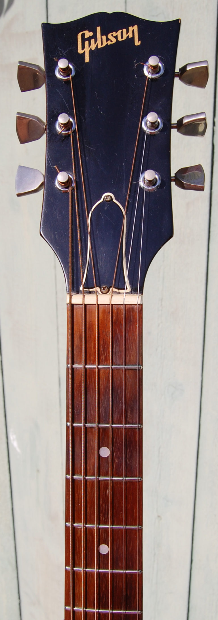 Bob Dylan’s 1974 Gibson J45 – Joe The Guitarman