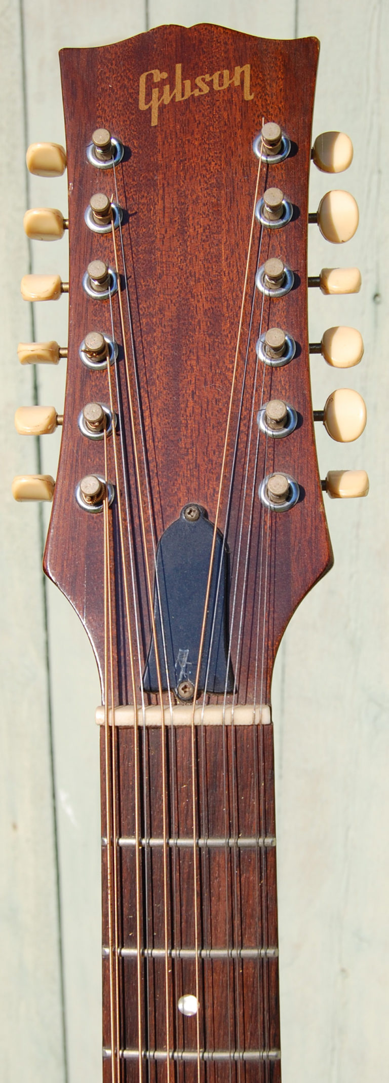 1965 Gibson b25-12 headstock – Joe The Guitarman